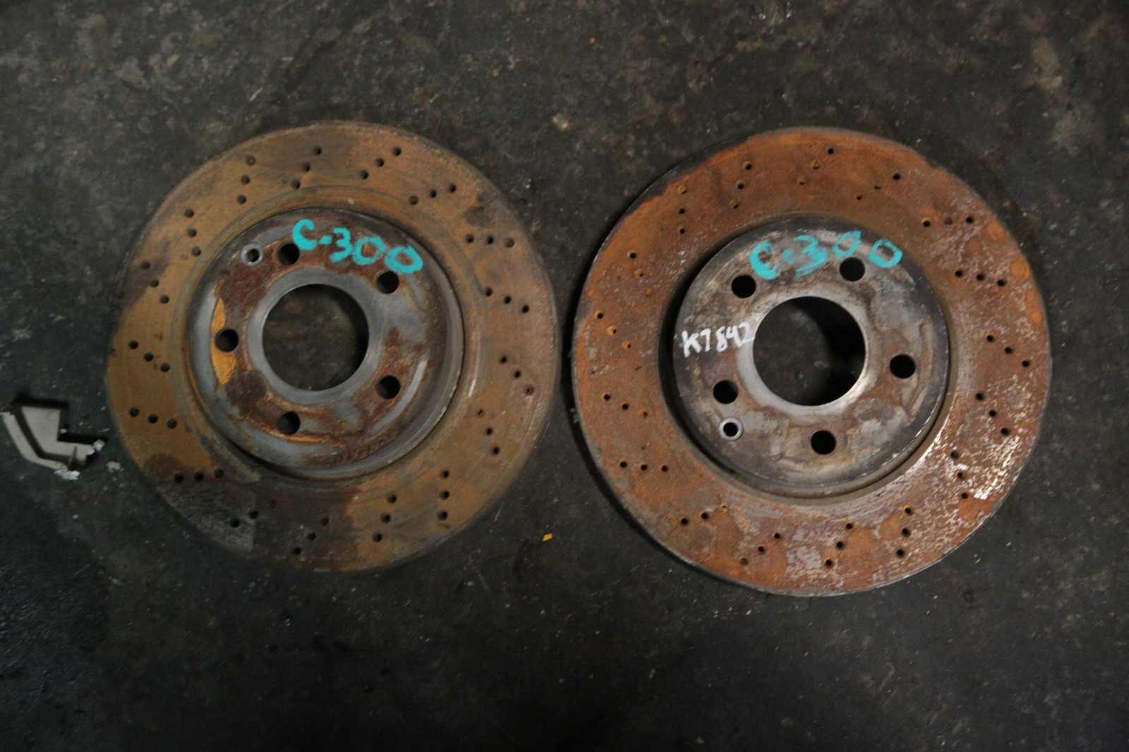 2008-2011 MERCEDES-BENZ C300 W204 FRONT LEFT RIGHT ROTORS PAIR (SET OF ...