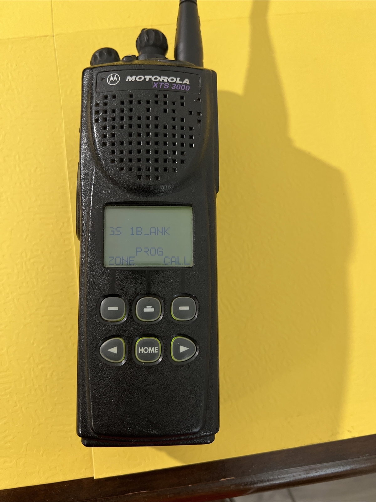 Motorola XTS 3000 16CH H09UCF9PW7BN 800MHz | Grelly USA