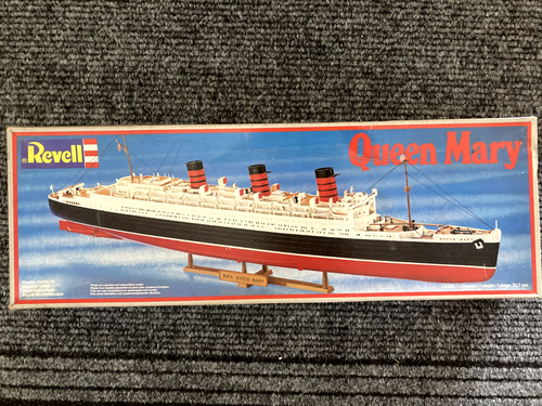 Revell 1/570 Queen Mary model kit, complete, sealed bags, 2ft long when ...