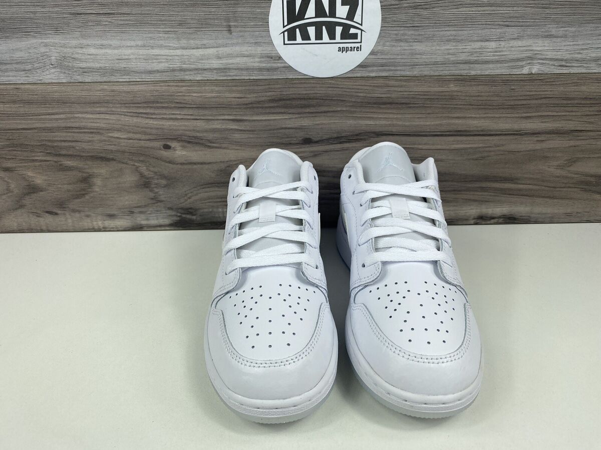 Nike GS Air Jordan 1 Low White Ice Blue Glitter Swoosh Nike GS Air Jordan 1 Low White Ice Blue Glitter Swoosh