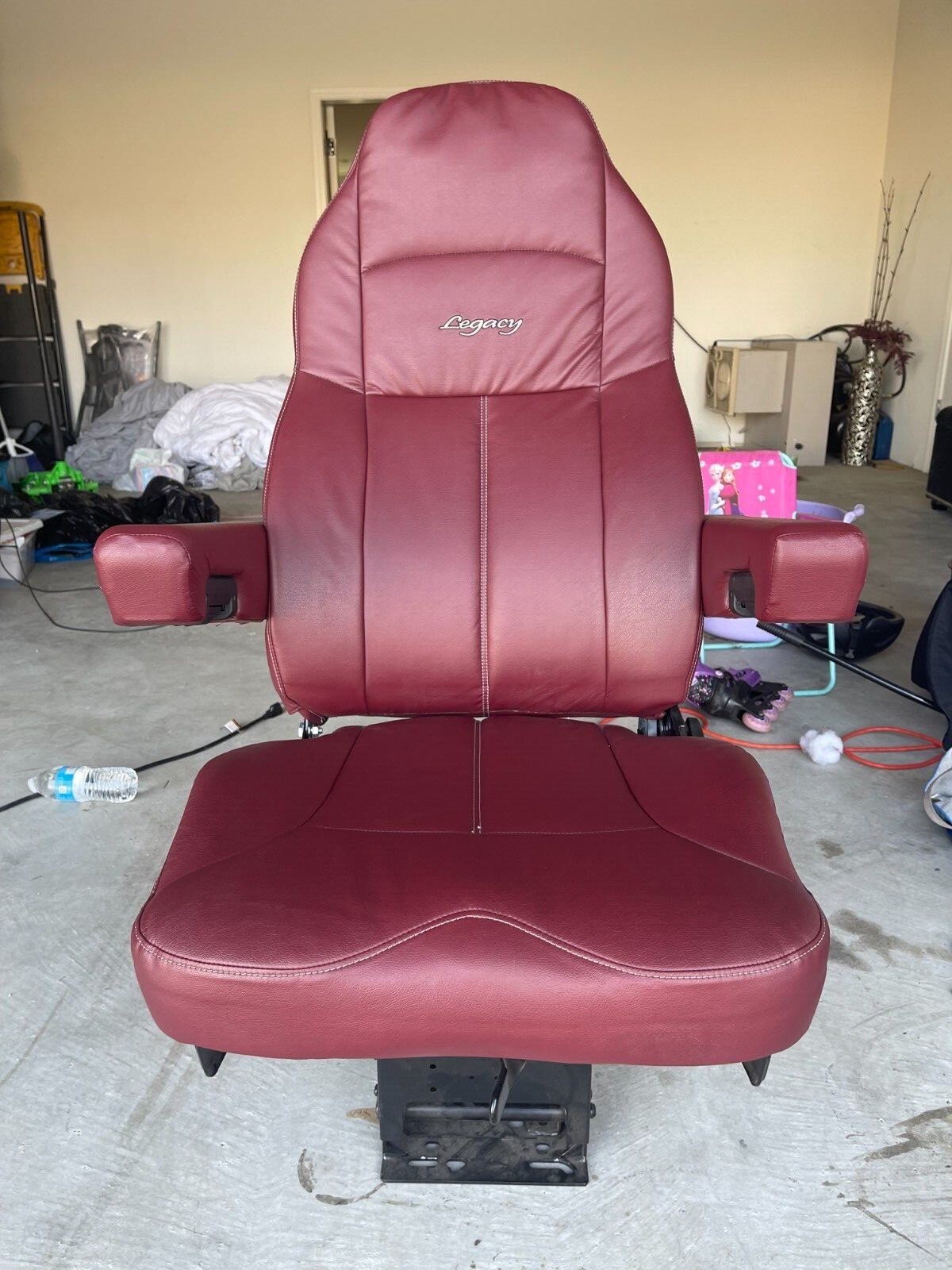 commercial truck parts peterbilt, Legacy truck seat, truck seat ...
