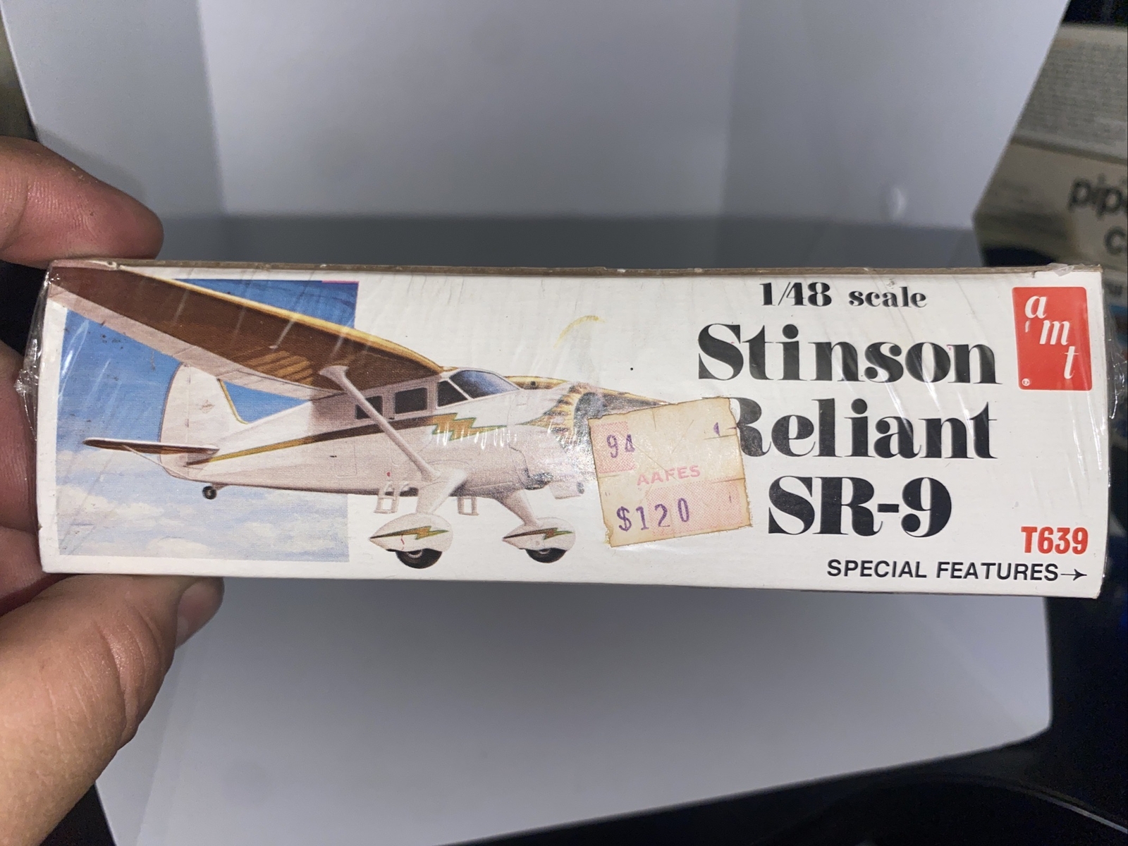 1/48 Aircraft Scale Model Kit AMT T639 Stinson Reliant Sr-9 1937 ...