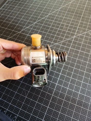 Bosch 0261520197 LR081595 High Pressure Fuel Pump for Jaguar Land Rover ...