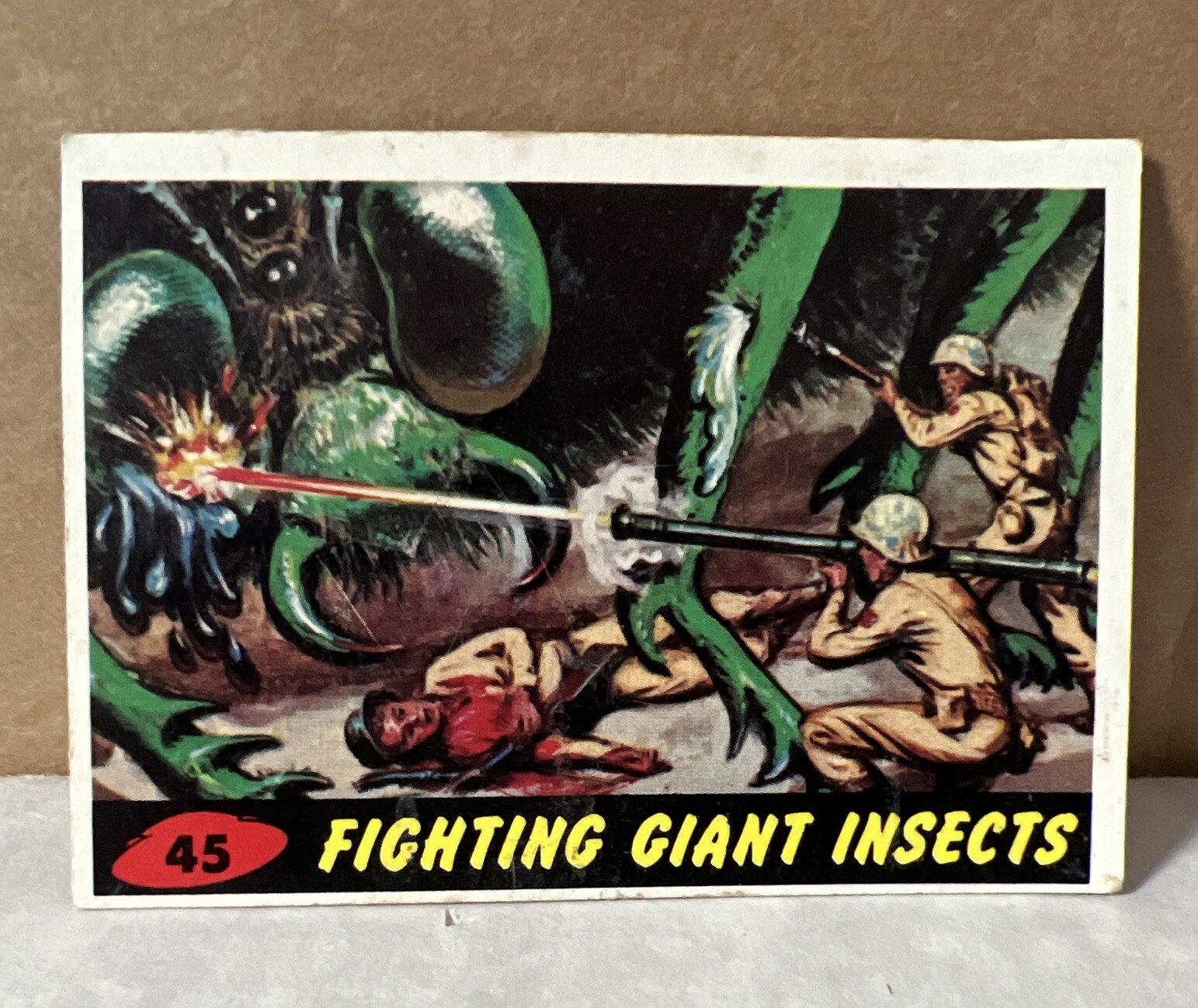 1962 Mars Attacks #45 Fighting Giant Insects | eBay