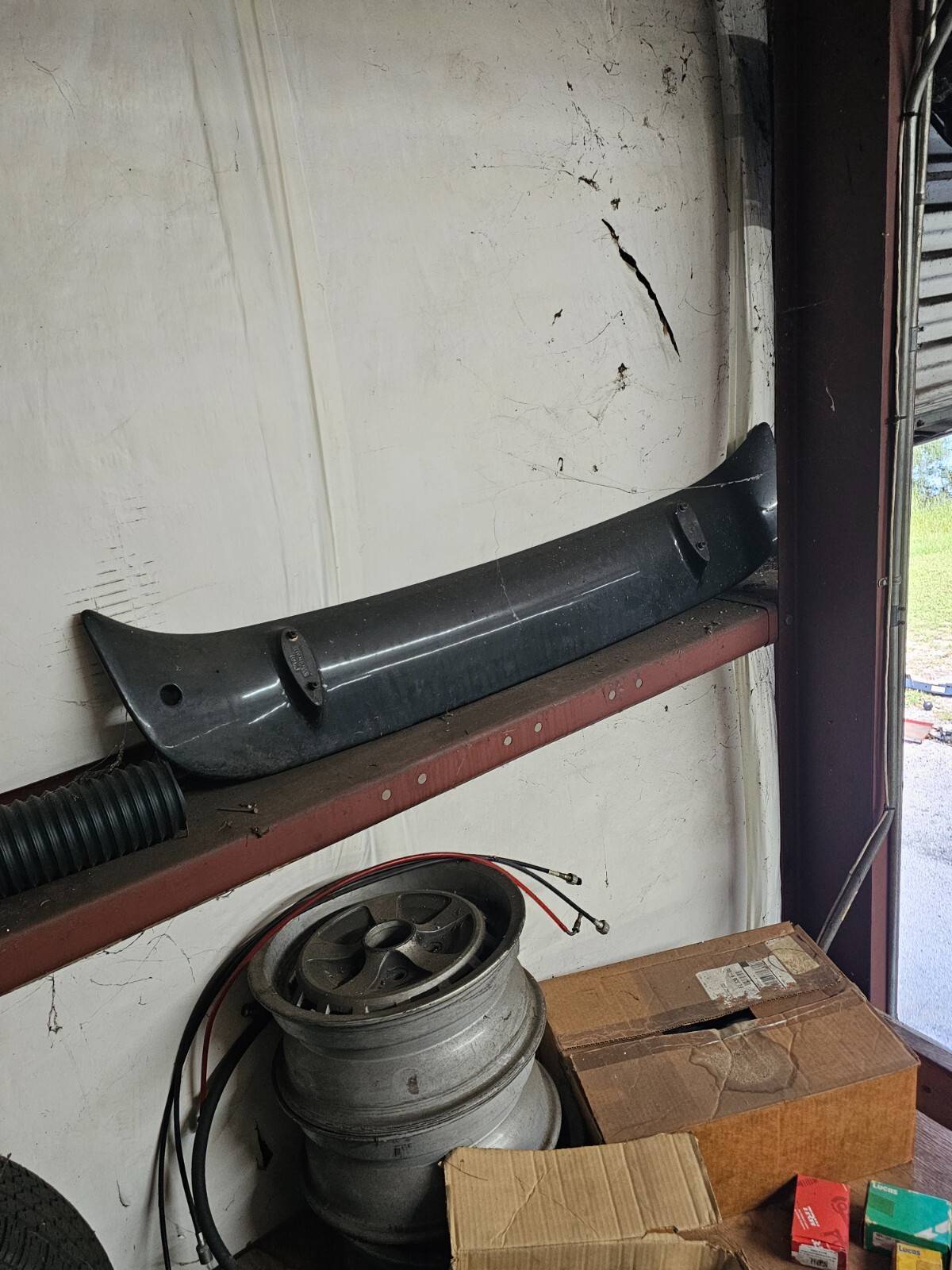 Jaguar Xjs Spoiler Replacement – SCLH