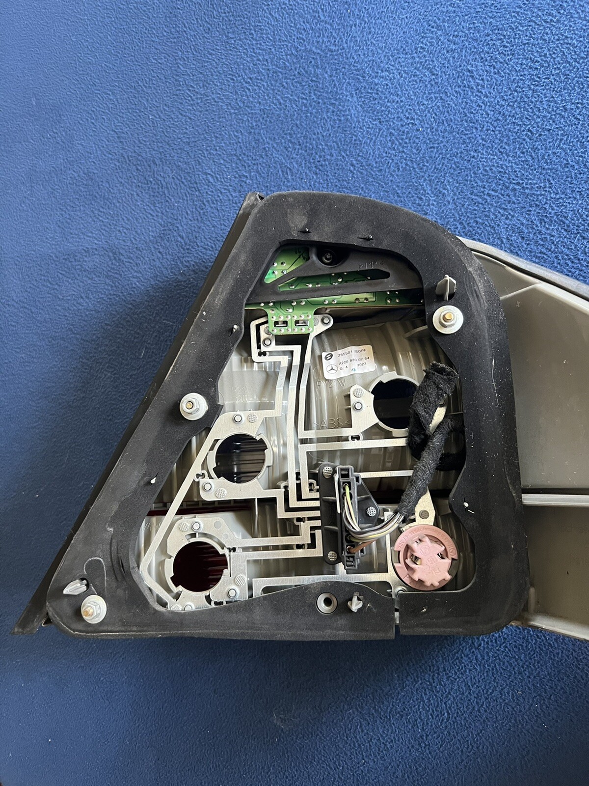 OEM Mercedes Benz Tail Light Lamp Pair Set A2208200764 | eBay