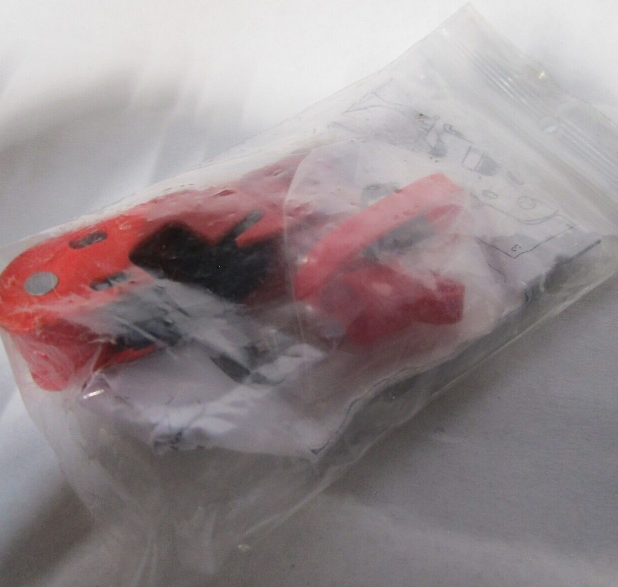 1 Master Lock 493B Grip Tight Circuit Breaker Lockout Standard Single ...