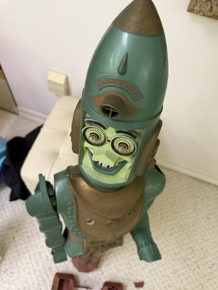 Big Loo Vintage Toy Robot By Marx 1963- BROKEN | eBay
