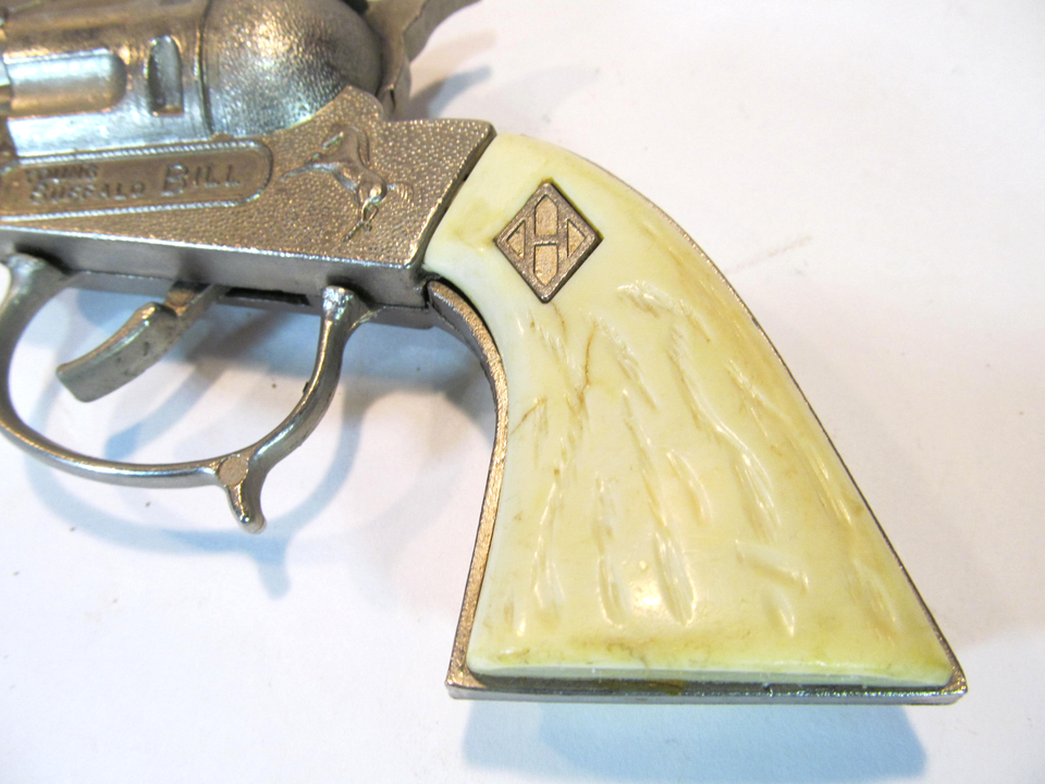 Hubley Vintage Young Buffallo Bill Cap Gun Pistol Cowboy Working ...