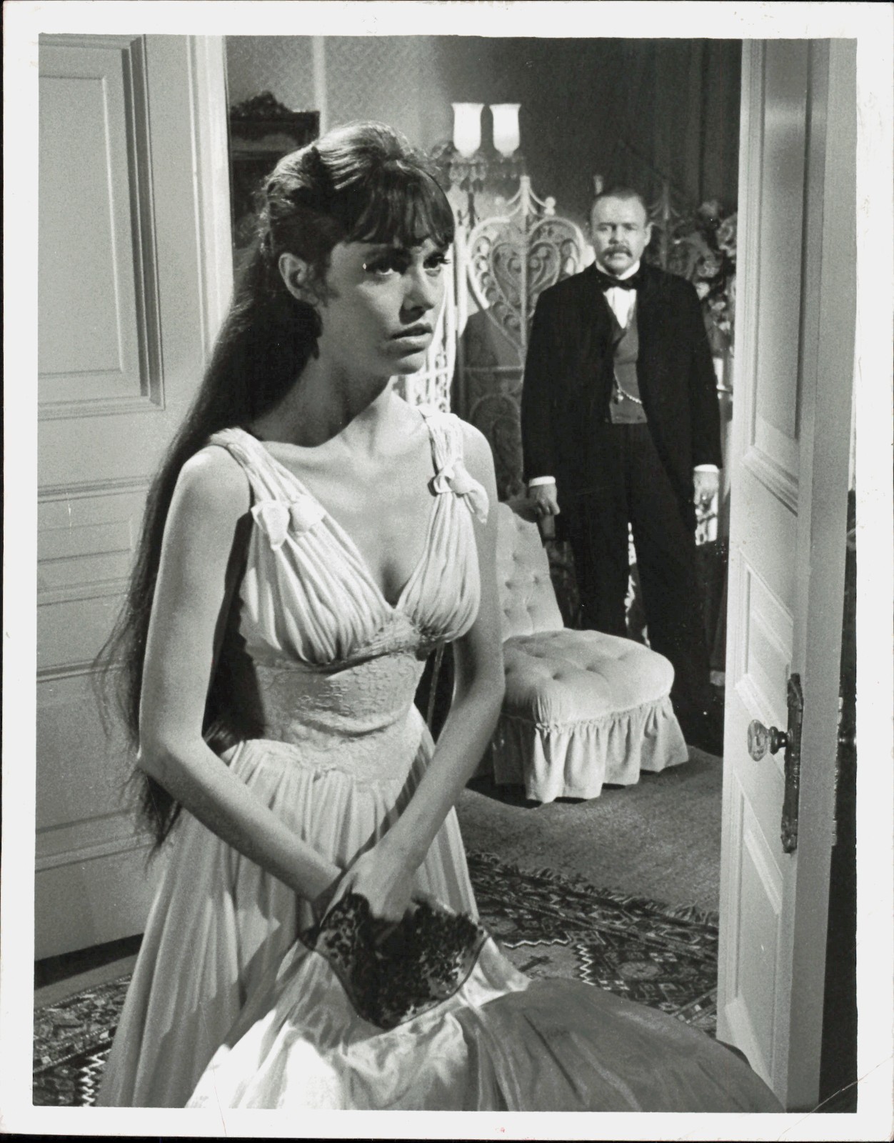 1965 Press Photo Actors Barbara Feldon, Carroll O'Connor Profiles in ...