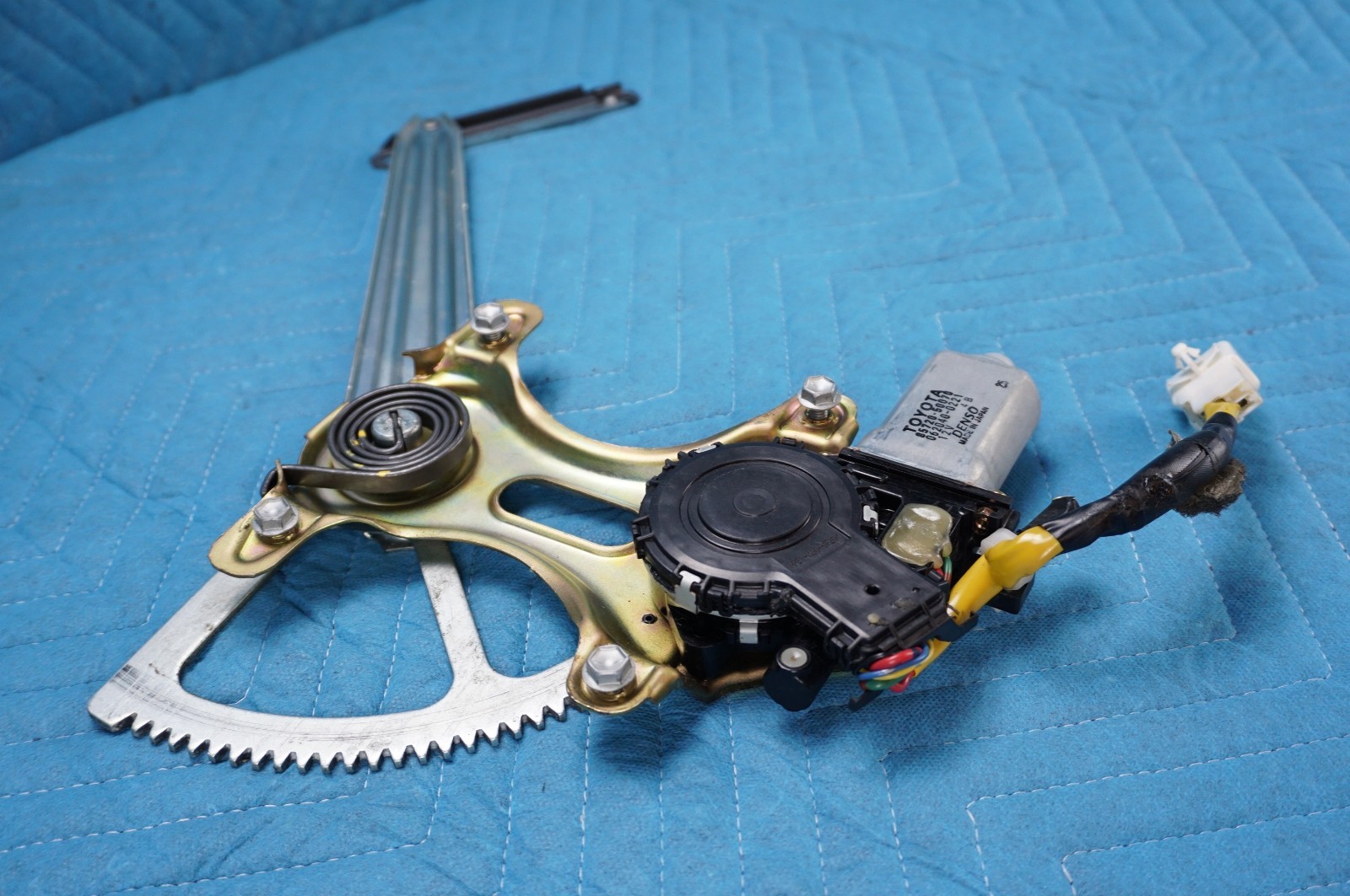 Lexus LS400 Rear Door Window Motor w/ Regulator Passenger's Side 1998 ...