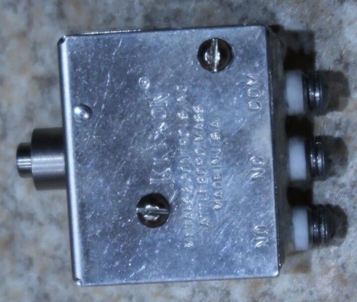 KLIXON 21139 3 AMP 28 VDC Circuit Breaker | eBay