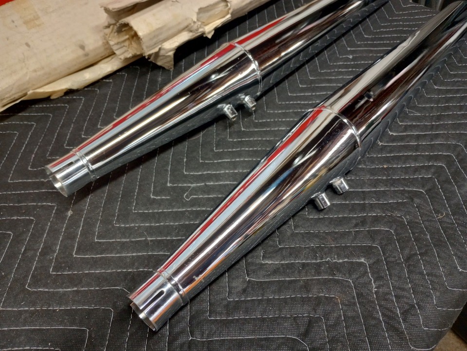 New NOS Norton Wassell Muffler Silencer Pair Norton Interstate Commando ...