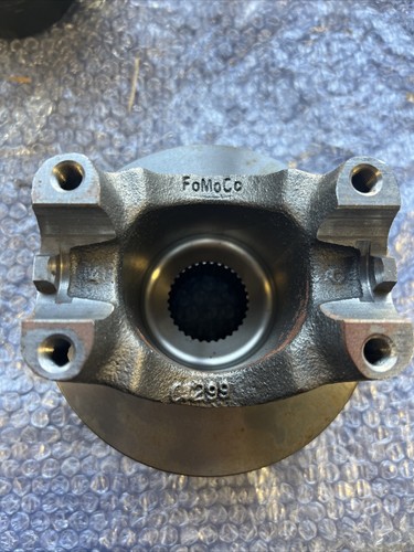 OEM Ford PINION Companion Flange HC3Z-4851-C 2017-2020 Ford F-350 Super ...