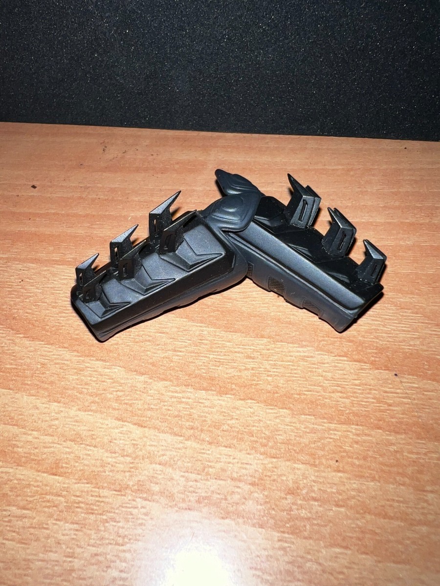 Batman Forearm Blades