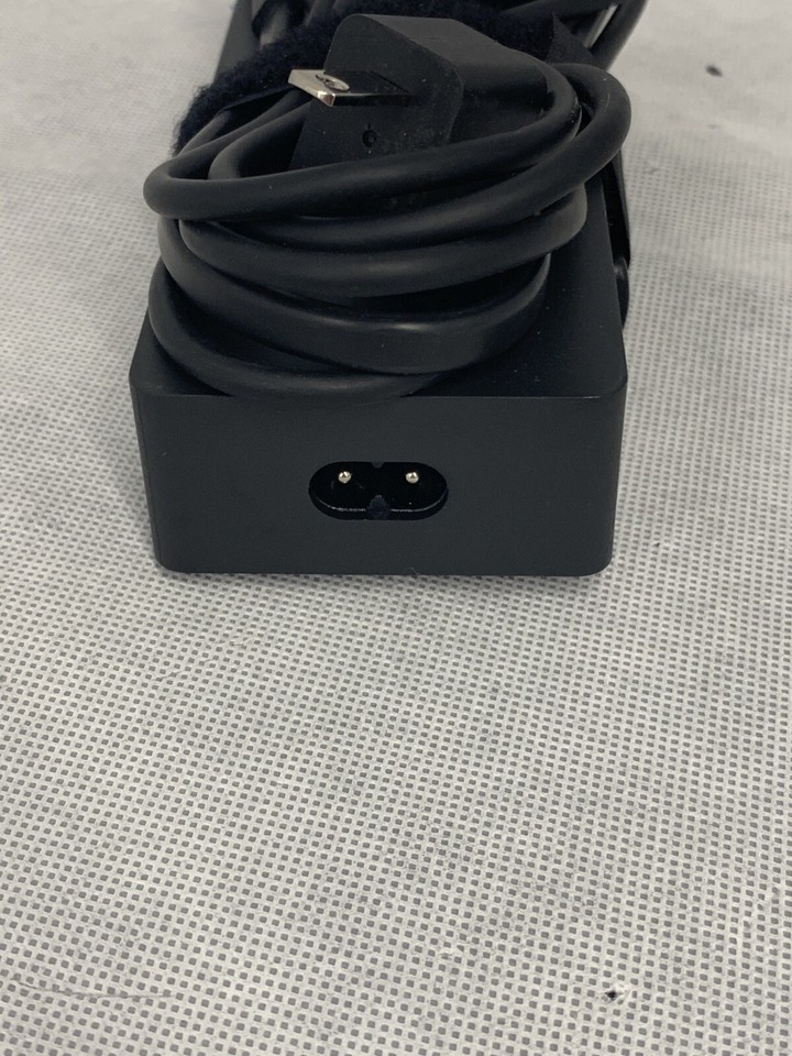 Microsoft 1661 PF3-00005 Docking Station for Microsoft Surface Pro 3, 4 ...