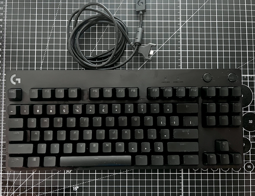 Logitech Pro Gaming Keyboard Model: YU0039 Mechanical Keyboard wired ...