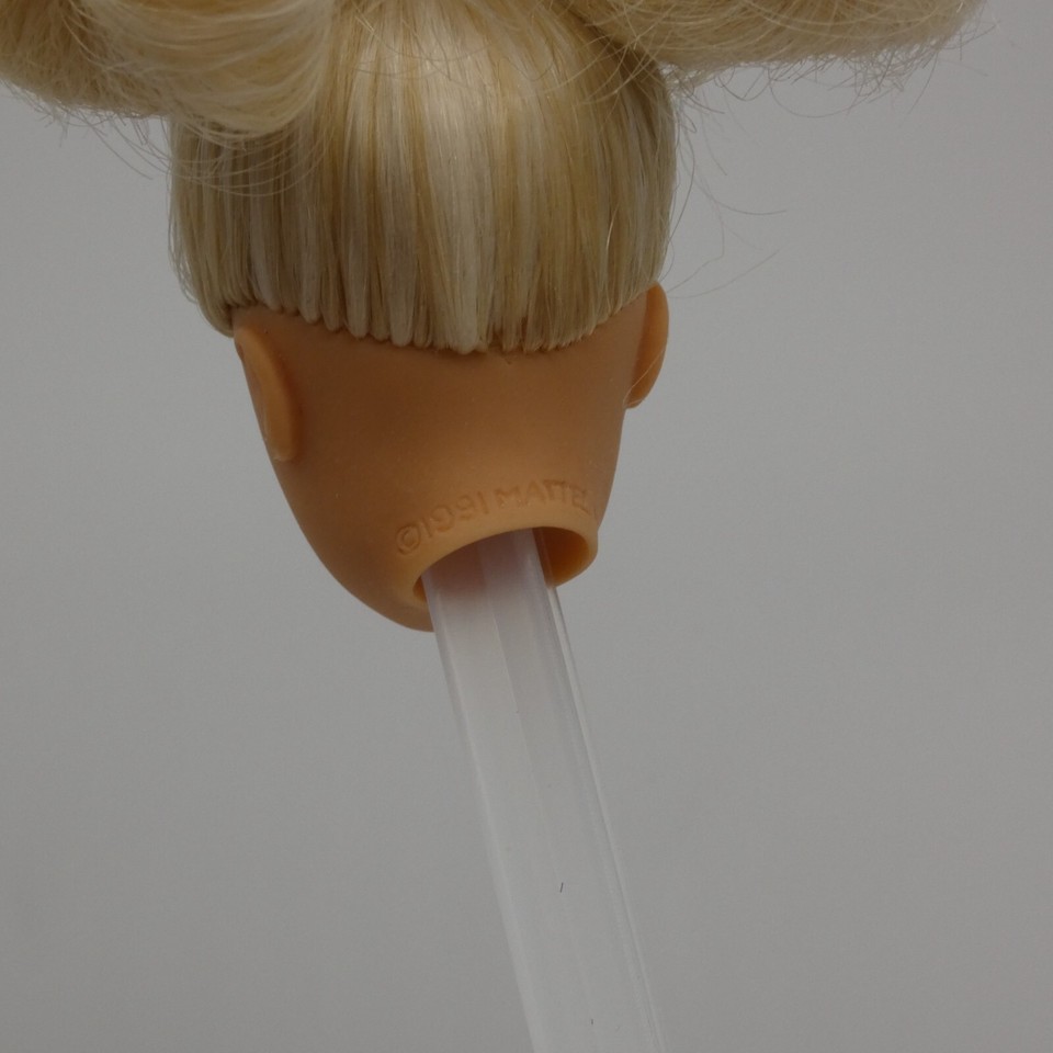 Barbie Mackie Face Doll Head Only 1998 Happy Holidays Blonde Green Eyes ...