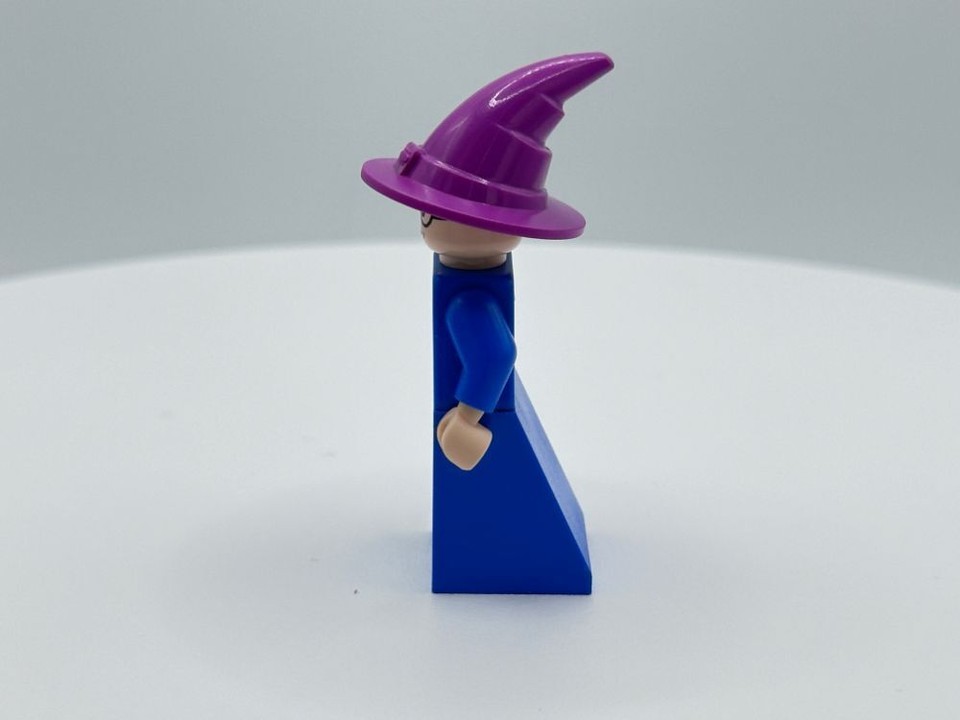 LEGO Harry Potter Professor Sybill Trelawney Minifigure - hp049 - Set ...