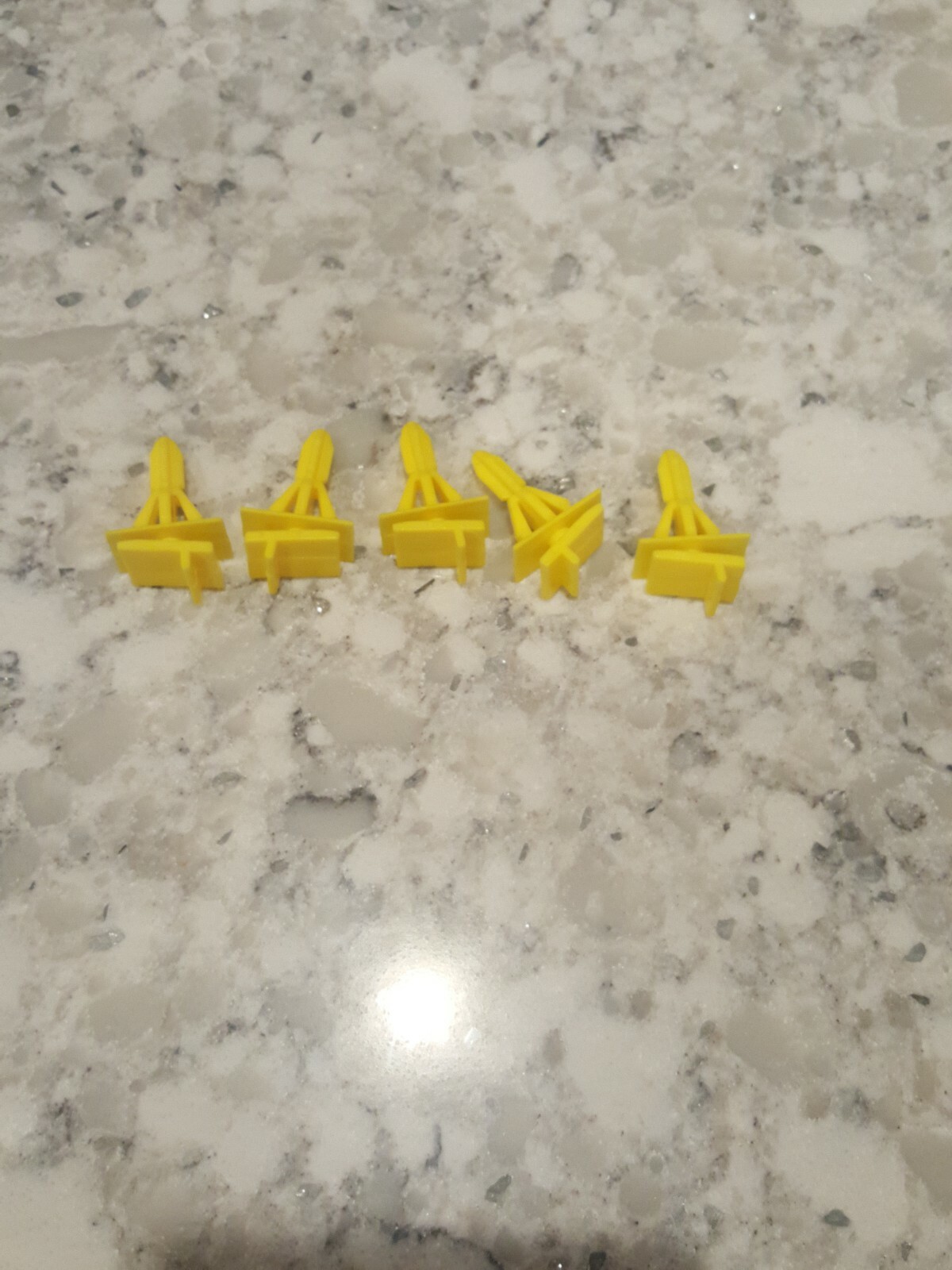 gm # 25774893 moulding clips 5 pack Chevy Traverse Door Moulding Clip ...