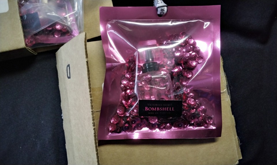 Victoria's Secret Bombshell Eau de Parfum Ornament w/ Sequins- New ...