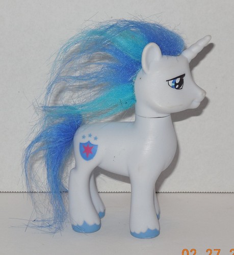 Hasbro 2013 My Little Pony G4 SHINING ARMOR 4" Toys R Us TRU Favorites ...