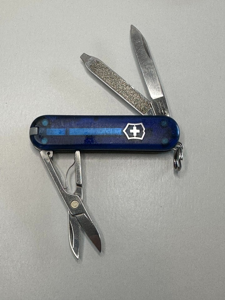 Victorinox 58mm Classic SD Swiss Army Knife! SAK EDC Multi tool NEW ...