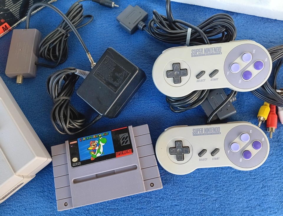 Vintage SNES Super Nintendo System Game Super Set~Box & Super Mario ...