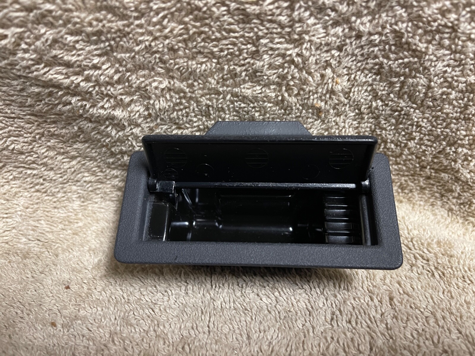 1995-1999+Chevrolet+Suburban+Tahoe+Yukon+Rear+Door+Ashtray+10141645+Tan ...