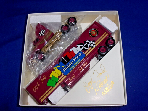 American Racing Scene 16 DOYLE FORD NASCAR 1/64 Die-Cast Truck Signed ...