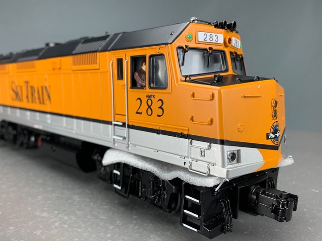 MTH Premier 20-2715-1 F40PH Diesel Rio Grande Ski Train #283 Proto ...