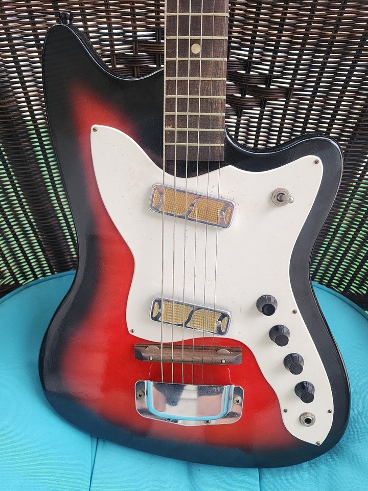 1967 Harmony Silhouette H15 Holiday-Branded Vintage Electric Guitar ...