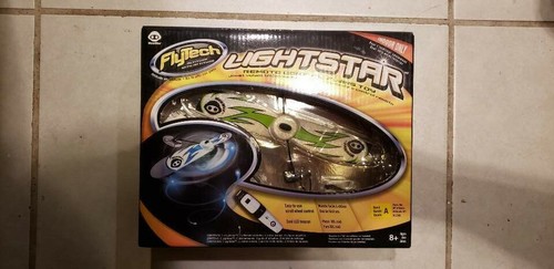 WowWee FLYTECH LIGHTSTAR REMOTE CONTROL INDOOR FLYING TOY EASY TO USE ...