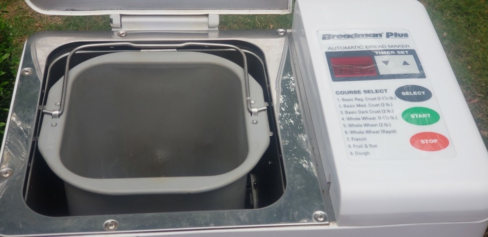 Breadman Plus Automatic 2lb Bread Maker Dough Maker Model TR-600 ...