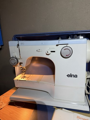 Read. Vintage Elna SU 62C 'SUPER' Sewing Machine with Pedal Accessories ...