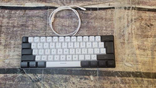 Snpurdiri v800 61-Key White Gaming Keyboard Tested And Working with USB ...
