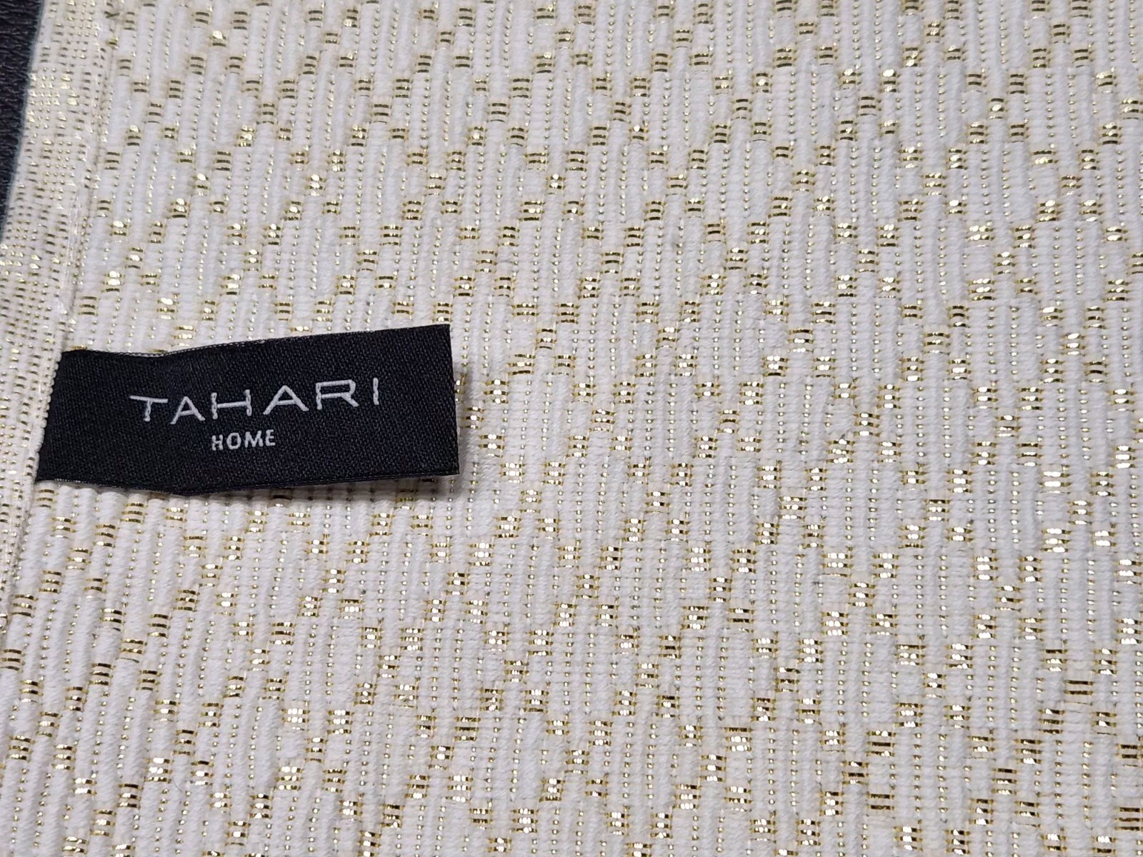 Tahari Home Cotton with Gold Metallic Set of 6 Placemats NEW | eBay