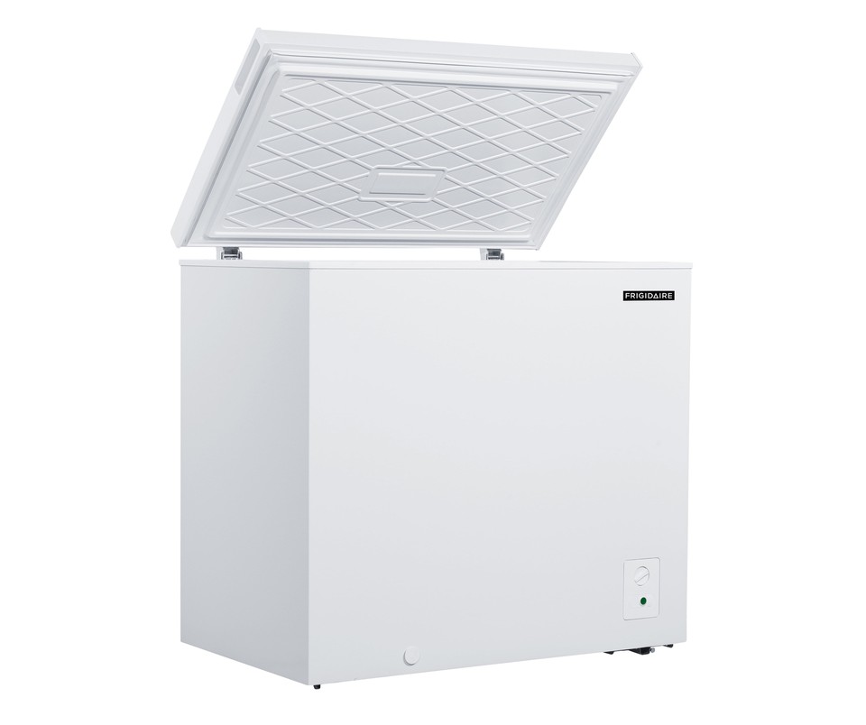 Frigidaire 7.0 Cu. ft. Chest Freezer, EFRF7003, White | eBay