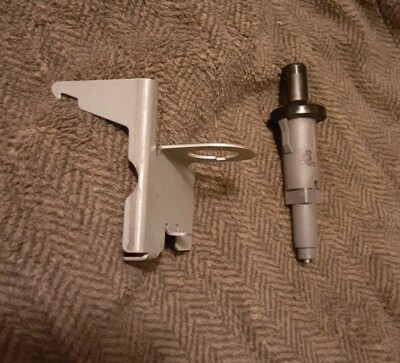 100110936 A.O. Smith Piezo Electric Ignitor Button & bracket OEM water ...