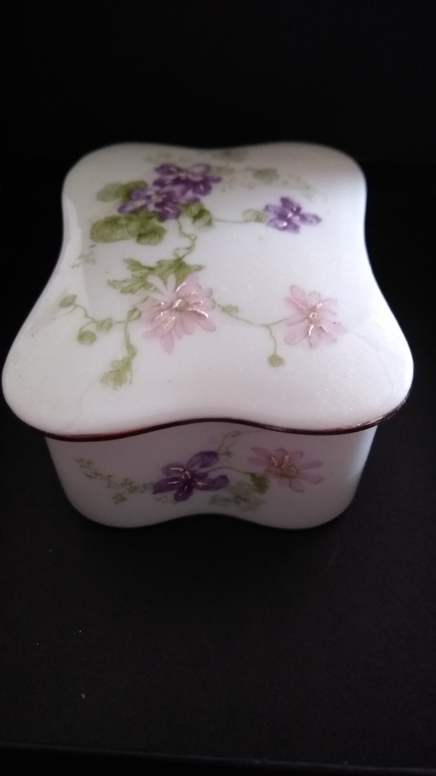 LIMOGES FRANCE PORCELAIN TRINKET BOX W/violet and pink Cosmos HAND ...