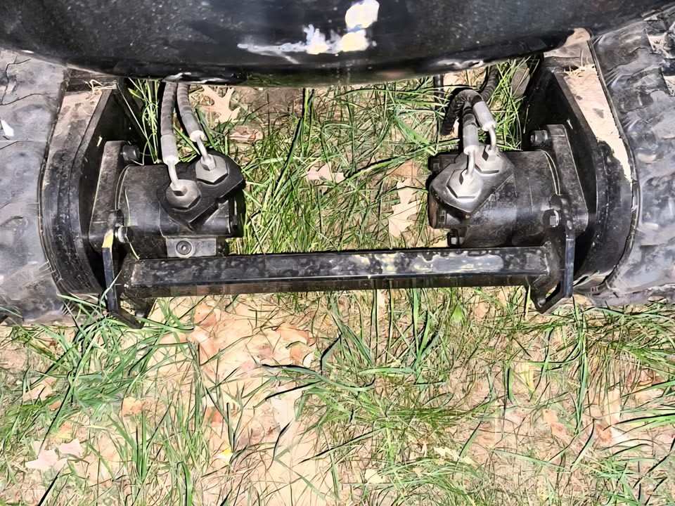 China Mini Excavator Drive Motor Reinforcement Brackets With Tie Down ...