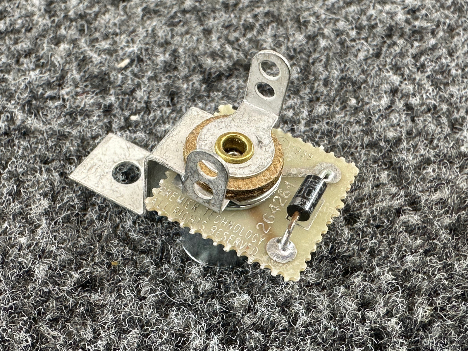 Gottlieb Premier Pinball Lamp Light Bulb Socket w Diode 26426-1 ...