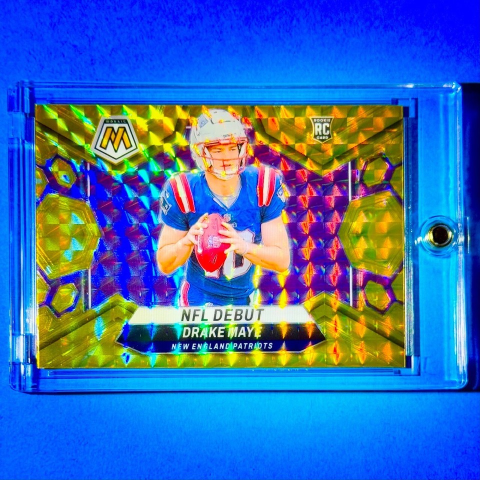 Drake Maye RARE GOLD REFRACTOR ROOKIE SP PANINI MOSAIC PRIZM NFL DEBUT ...