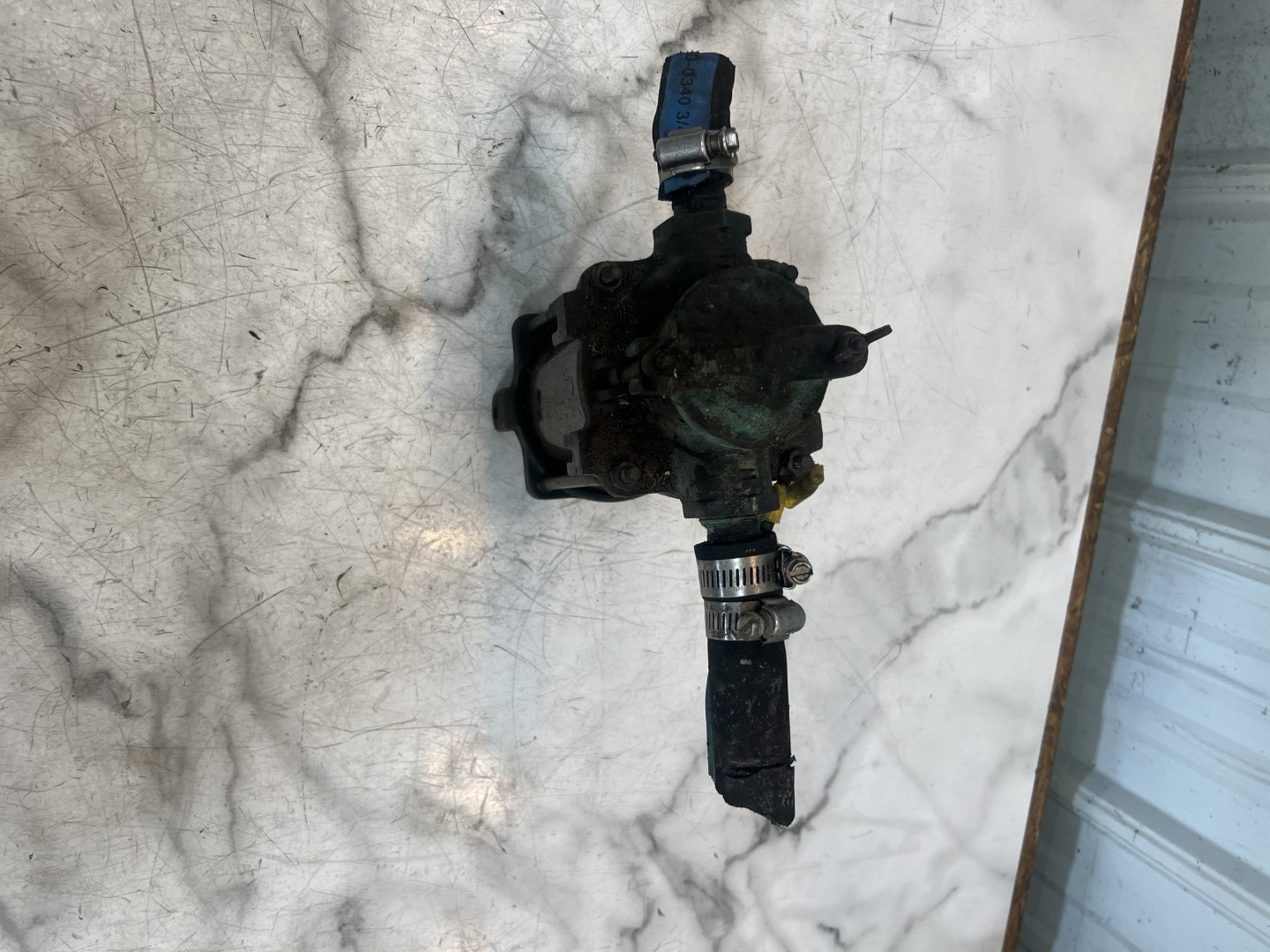 Sea Ray 340 Boat MerCruiser 7.4 L inboard Perko Marine strainer ...