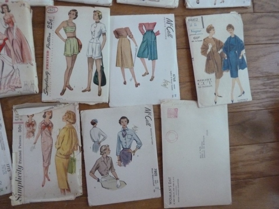Lot of 32 Uncut Vintage 60's Simplicity Sewing Patterns Miss Dresses ...