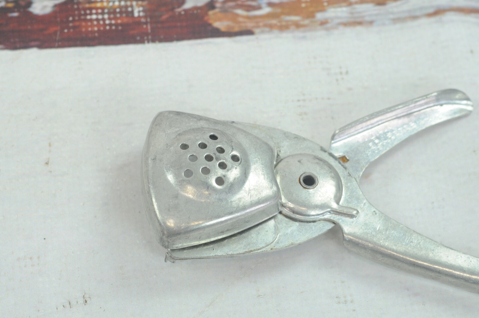 Vintage Vaughn Lemon Squeezer Hot Tin Lemon Lime Citrus Squeeze Chicago ...