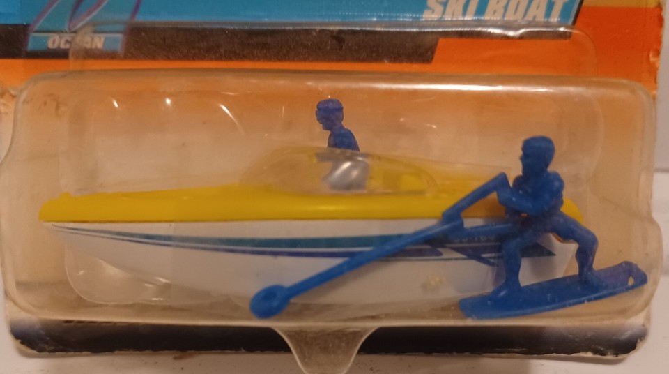 Vintage 1999 Matchbox 1/64 Scale #41 White Yellow Blue Ski Boat ...