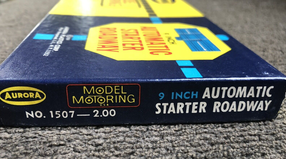 1 Box Aurora Model Motoring HO Slot Car 9" Automatic Starter Roadway ...