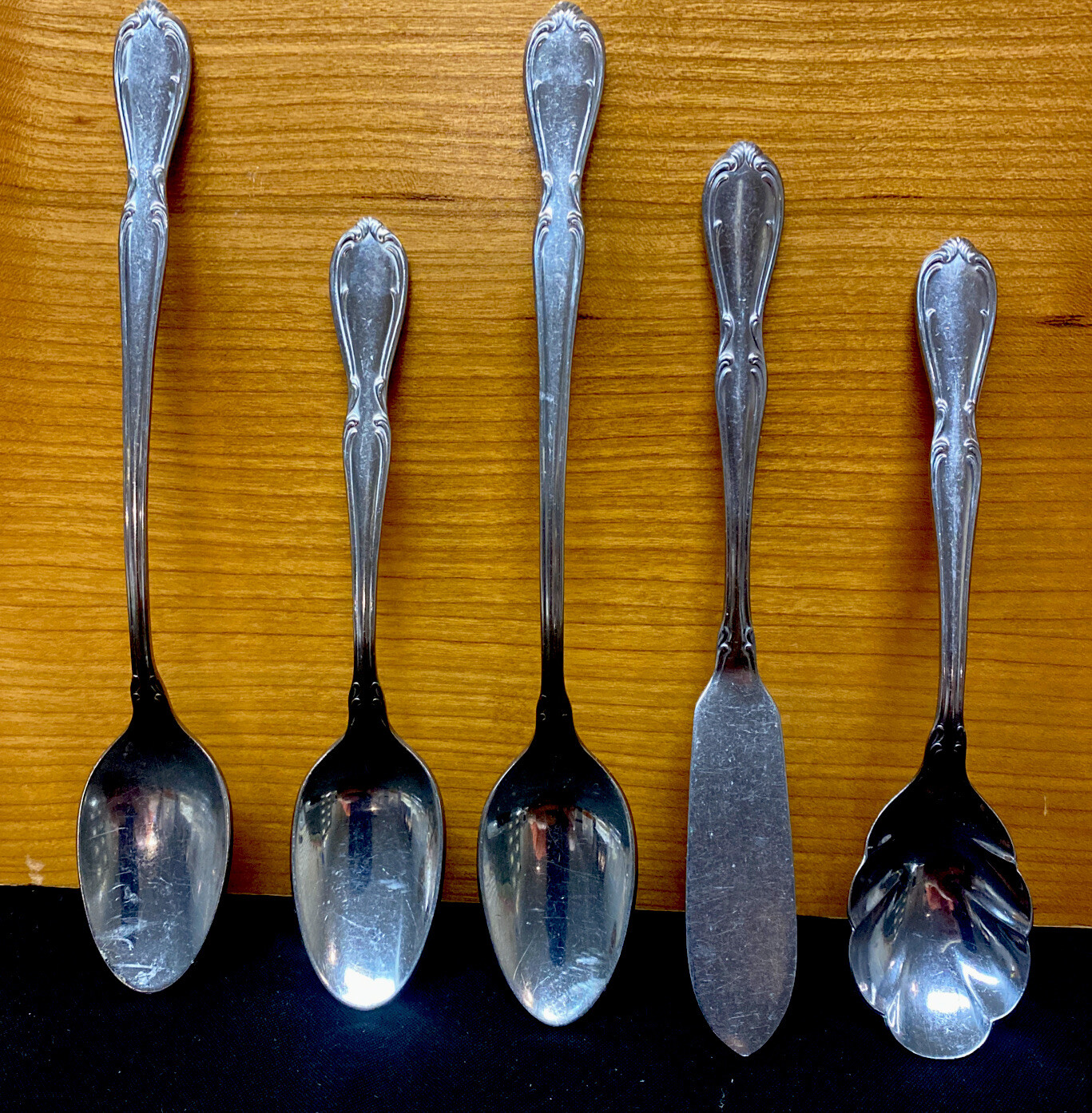 Rogers Cutlery IS Stainless USA VICTORIAN MANOR Spoons Spreader Lot Of ...