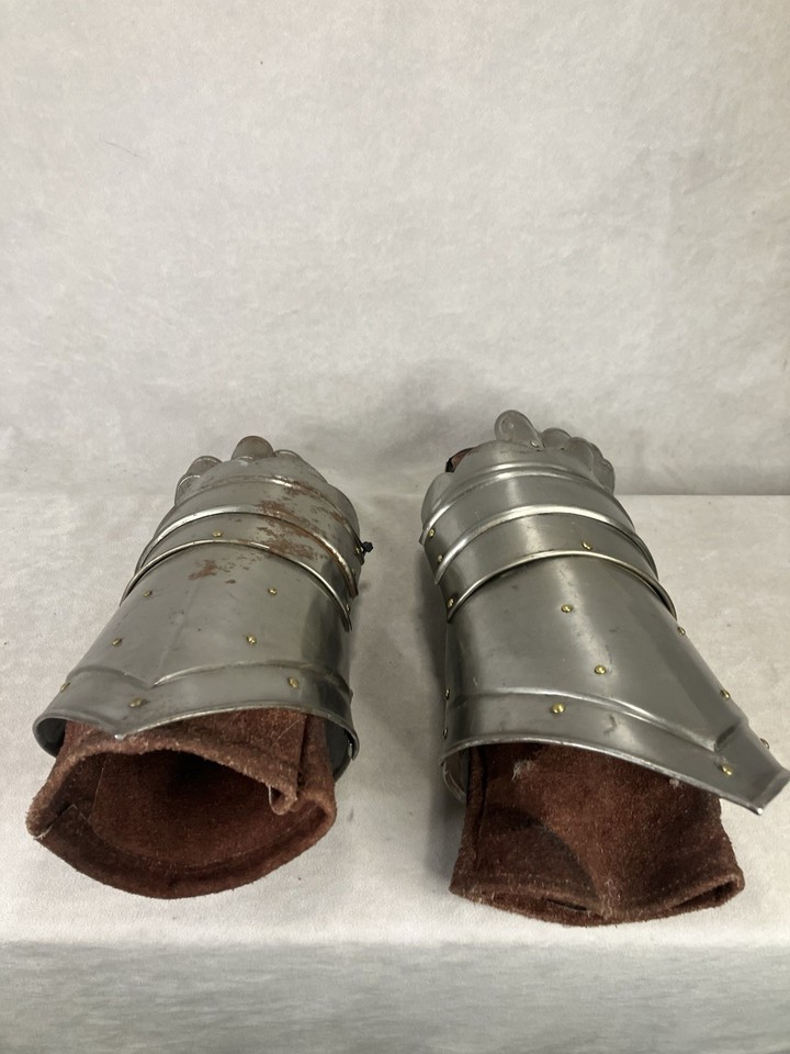 Pair of medieval knight's gauntlets, 1 Interior Glove Separated From ...